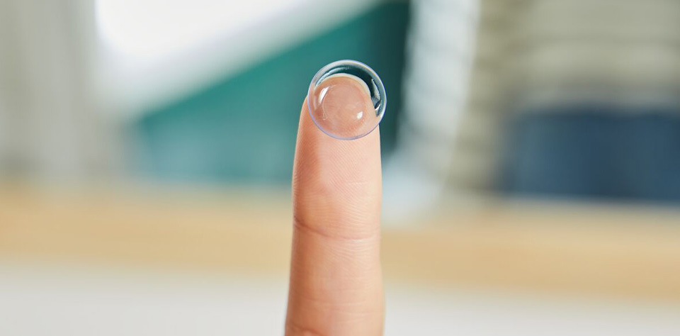Types of contact lenses | Specsavers CA