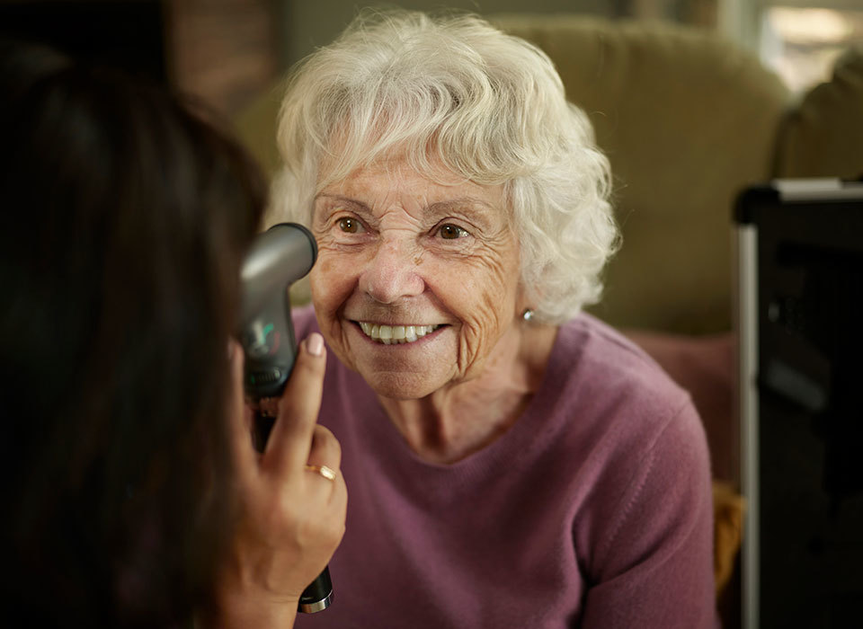 Home Visits | Specsavers UK