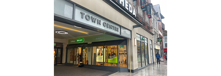 Your local opticians in Dublin | Specsavers IE