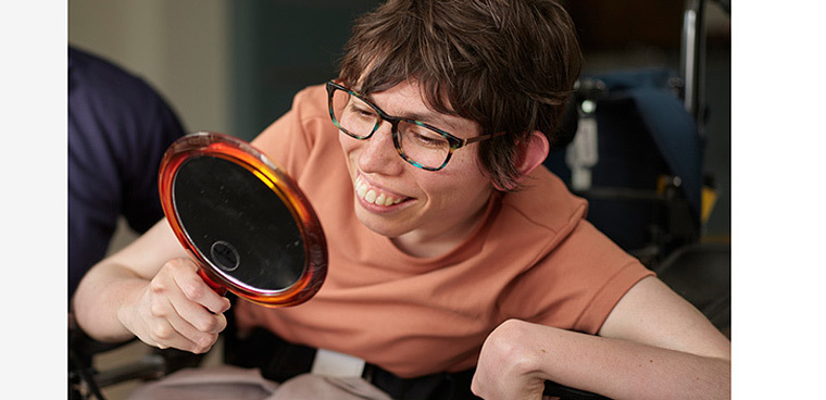 Home eye tests | Specsavers UK